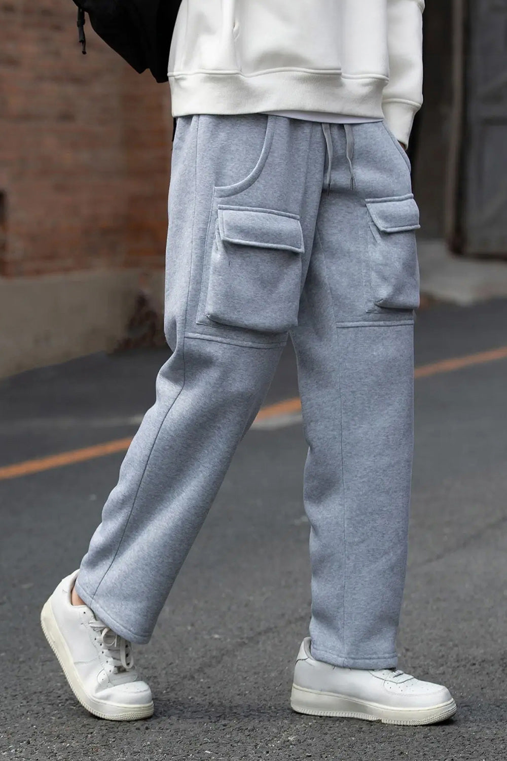 13 Ways to Style Joggers for a Sporty Look – Nobero